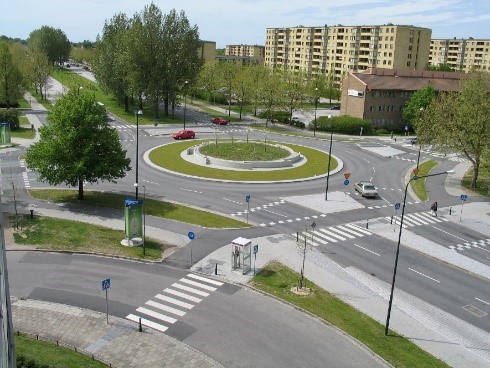 COMPACT URBAN ROUNDABOUTS – Traffessionals